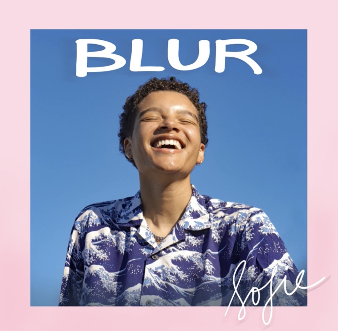 Sofie Returns With Debut 2022 Single; “Blur”.